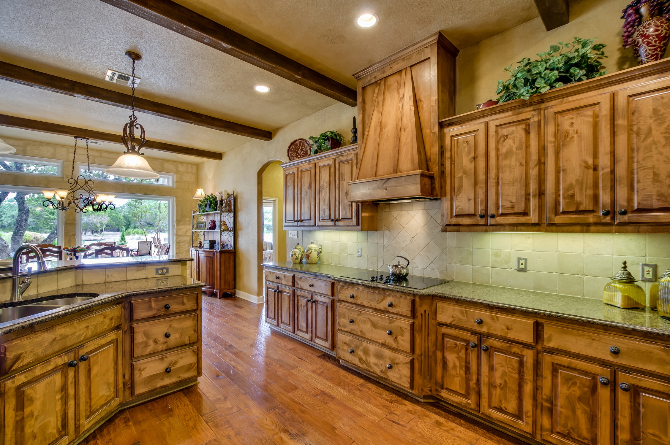 Cooking up a Simple Recipe for Decluttering the Kitchen - Boerne Real ...